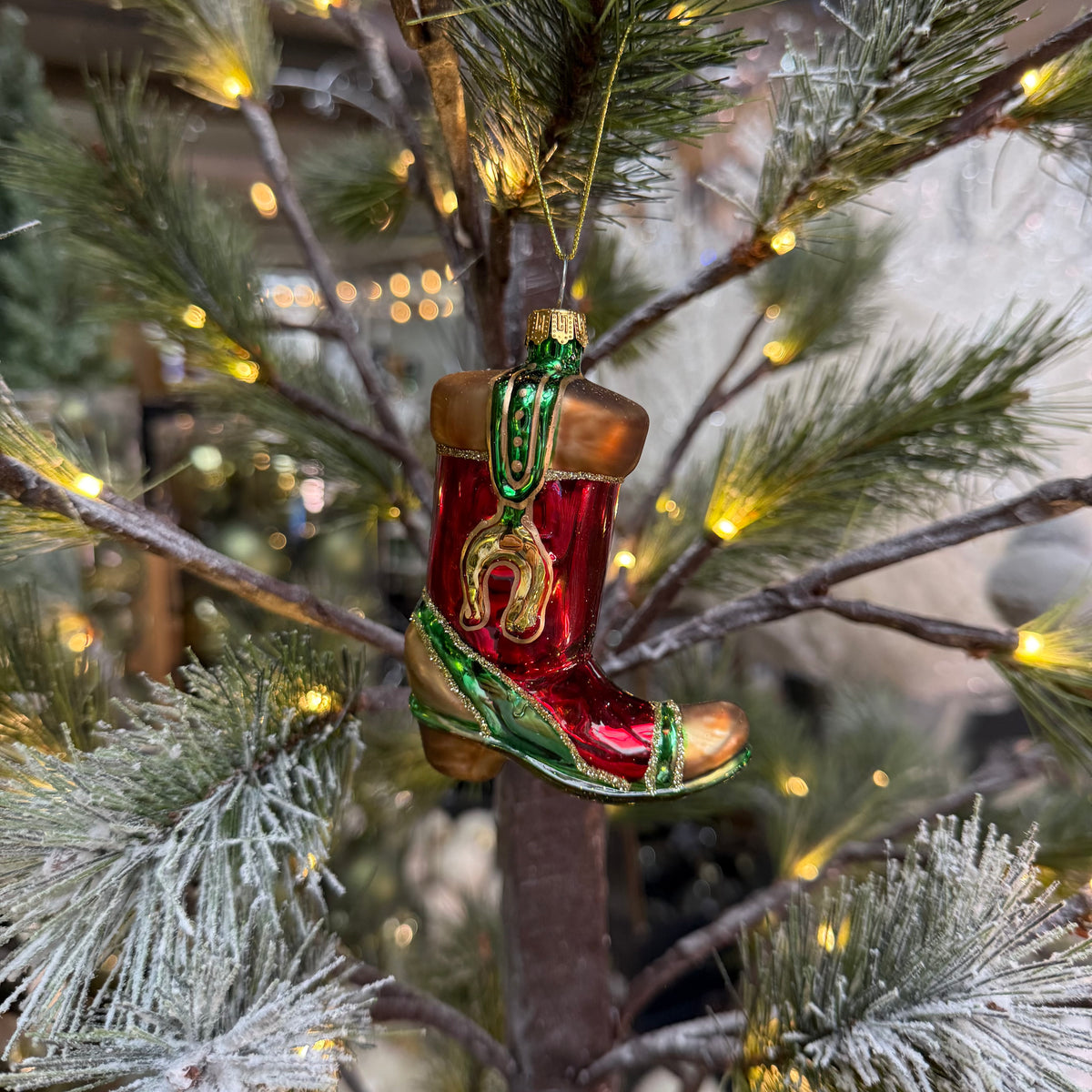 Dallas Cowboy Boot Glass Bauble - 9cm – Southwood Christmas Shop