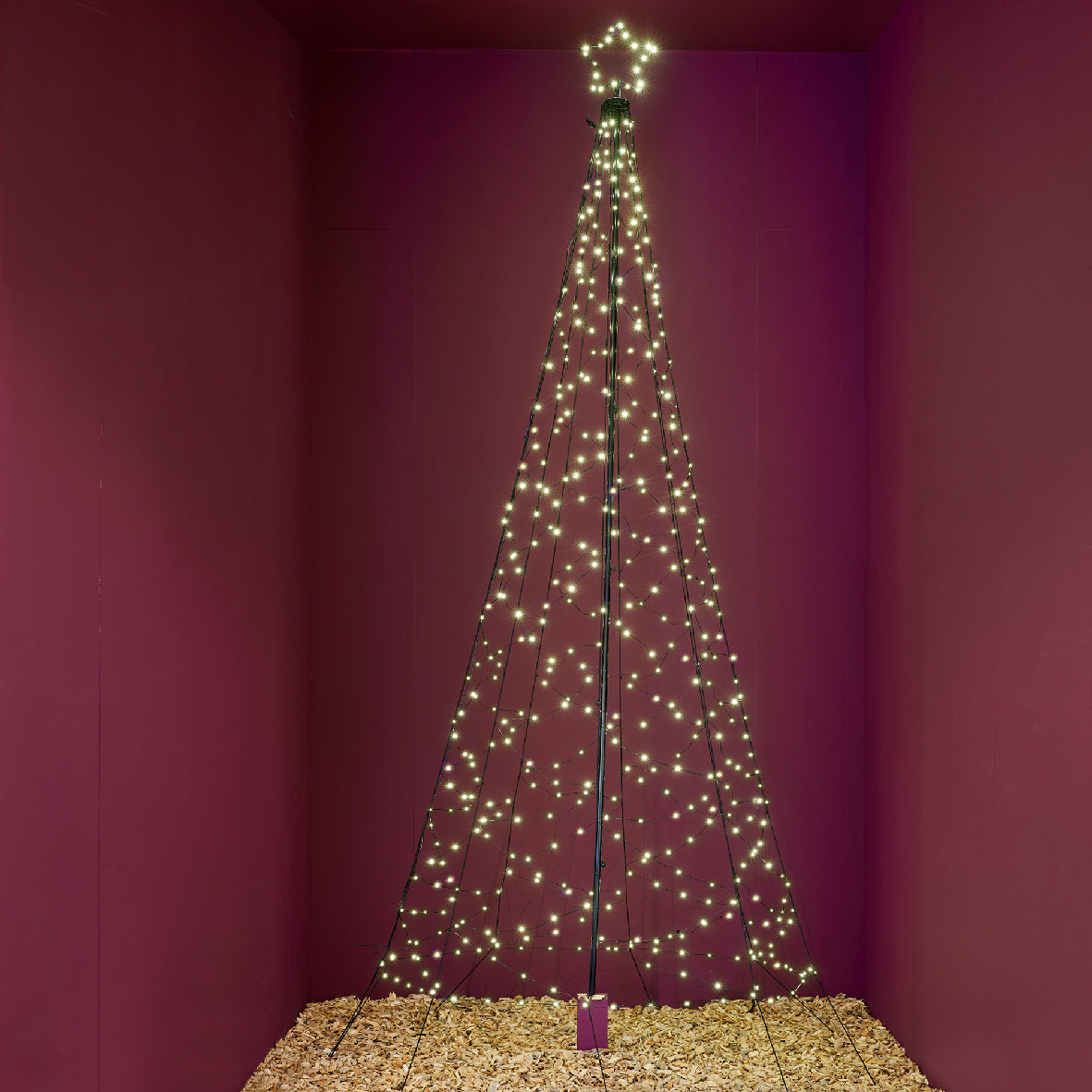 Lumineo - 3.2m Supersized Outdoor Light Up Christmas Tree Tower Warm W ...